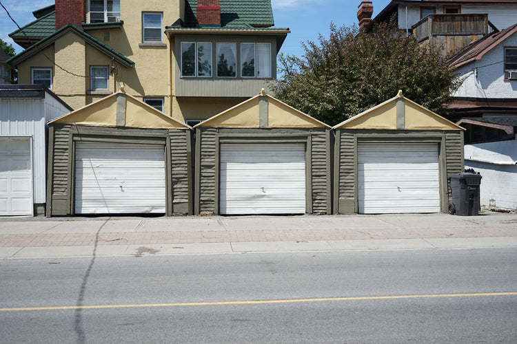 Bardage bois extérieur garage : guide d'achat 2026